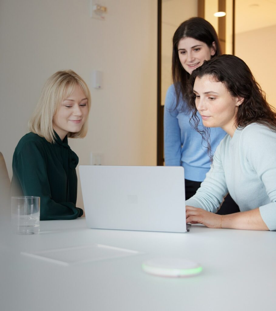 About Us - Reevemark